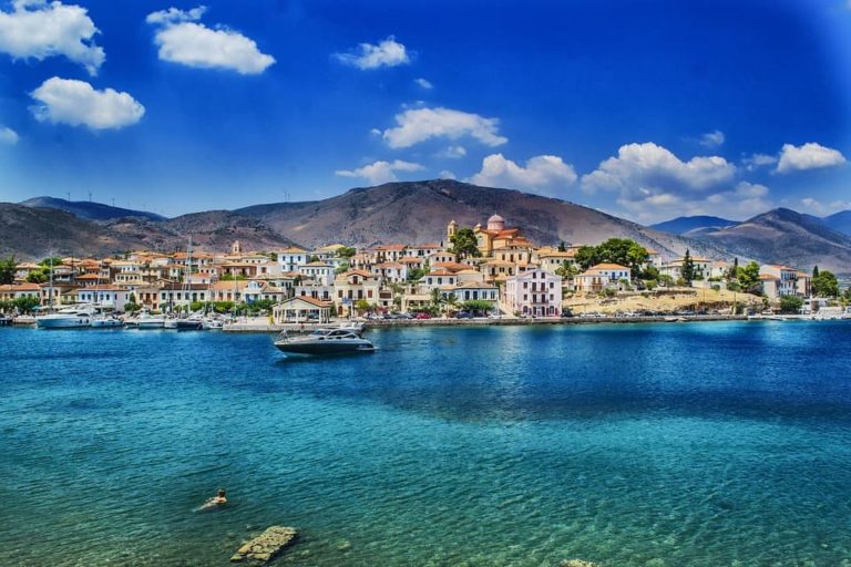 10 Χειμερινοί Προορισμοί Κοντά Στην Αθήνα για Μονοήμερο ή Διήμερο